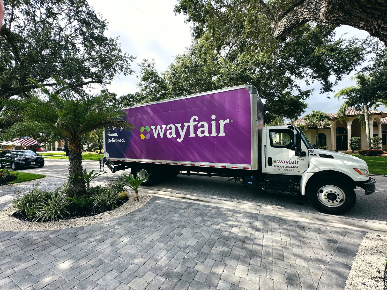 About Wayfair | How Wayfair Delivers End-to-End Support to Its Retail ...